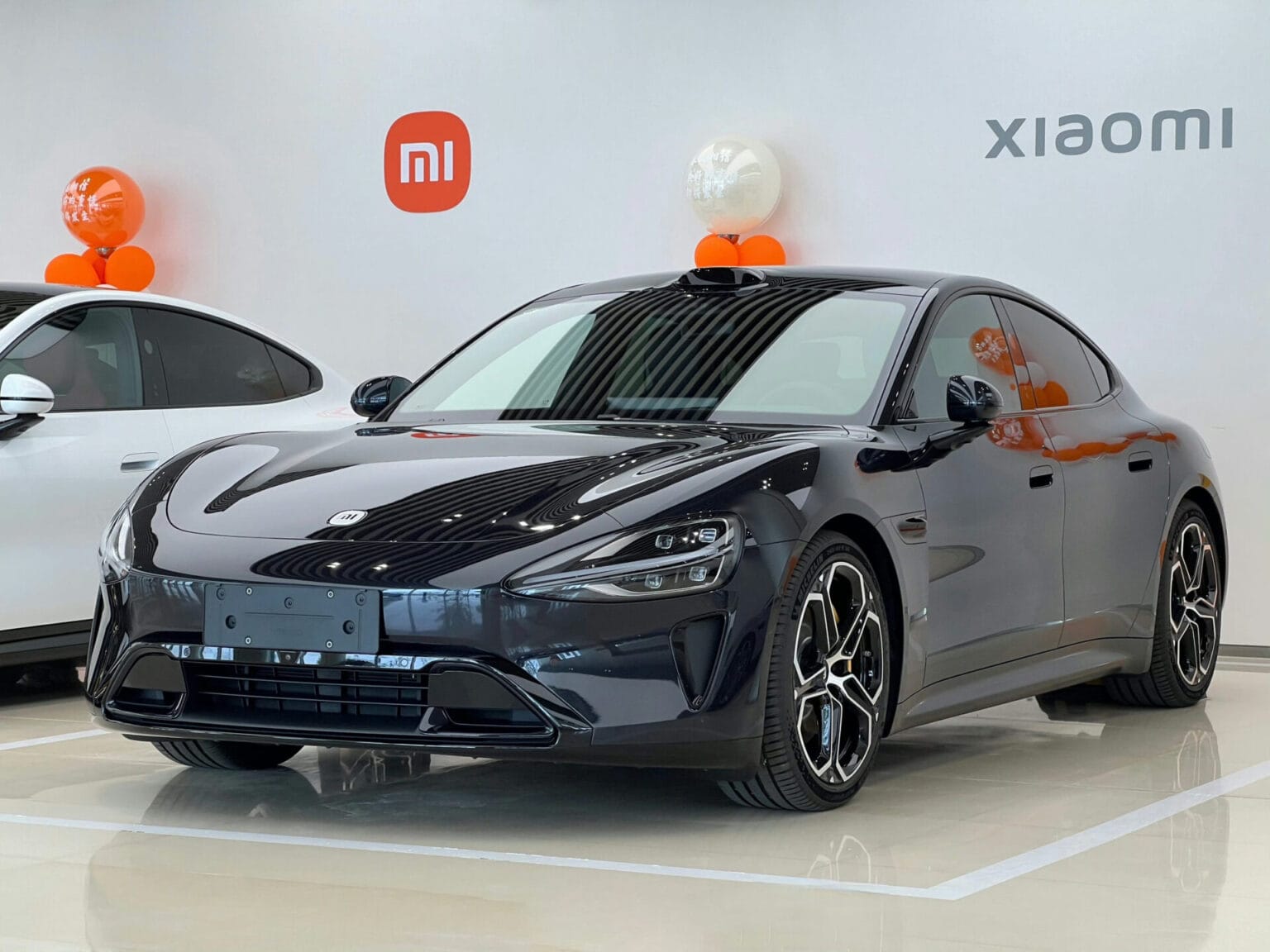 Have you seen Xiaomi SU7 in black color before? - XiaomiTime