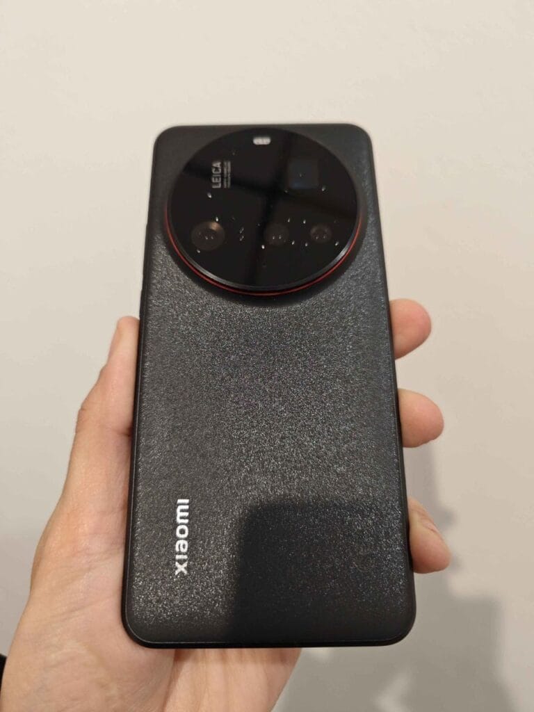 Xiaomi 15 Ultra first live images leaked - XiaomiTime
